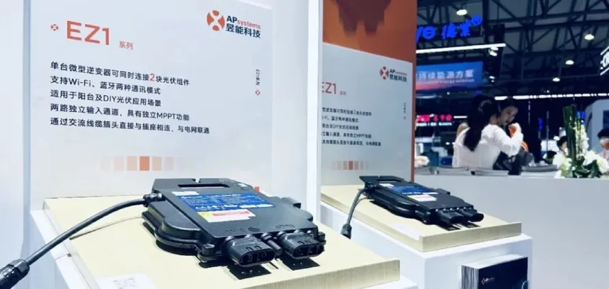 Solar Magazine - APsystems presenteert nieuwe micro-omvormer EZ1 voor ‘doe-het-zelf’ zonnepanelen
