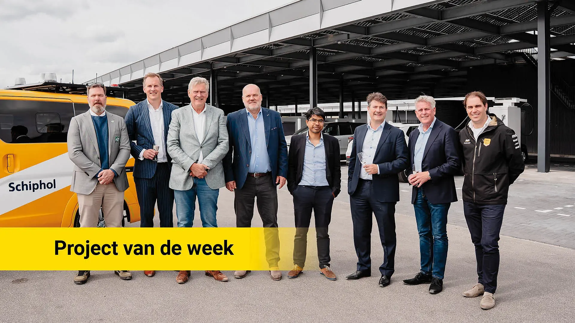 Solar Magazine - Project van de week | Groot zonnedak voor autoverhuurcentrum Schiphol