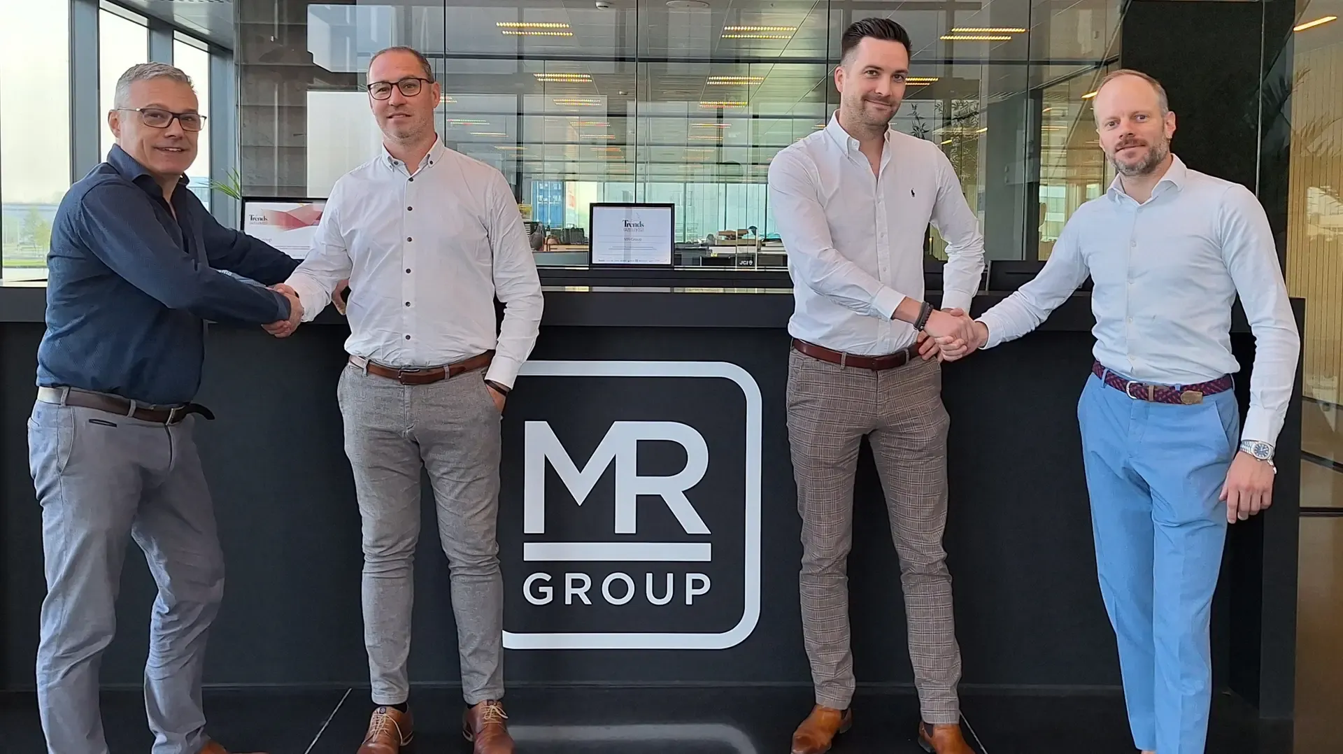 Solar Magazine - Energiebedrijf Elindus en zonnepaneelinstallateur MR ...