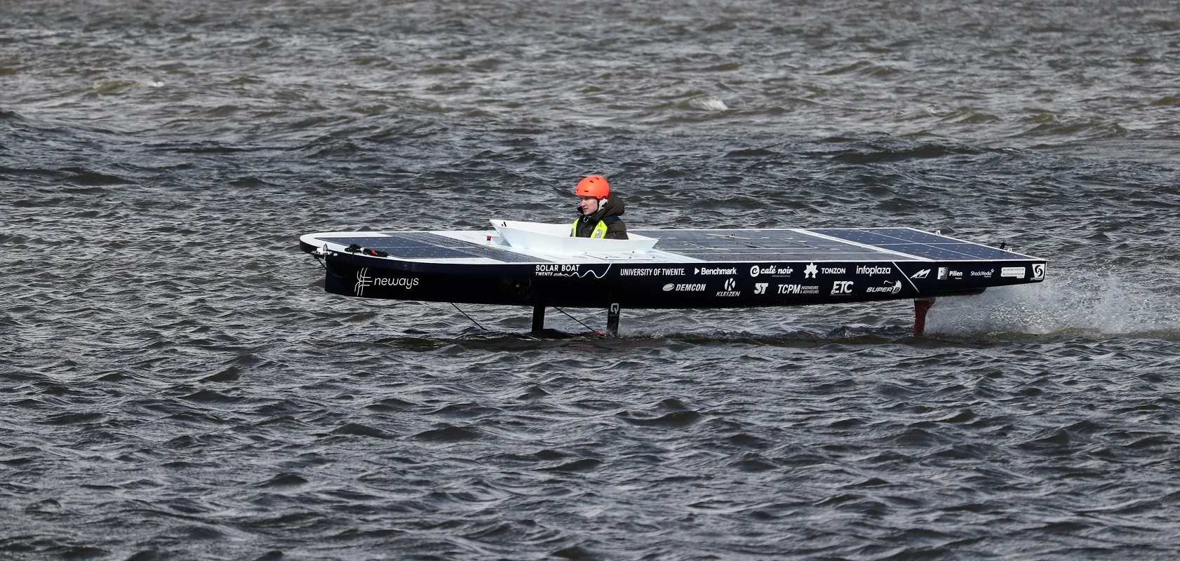 Solar & Storage Magazine - Solar Boat Twente: test met vliegende ...