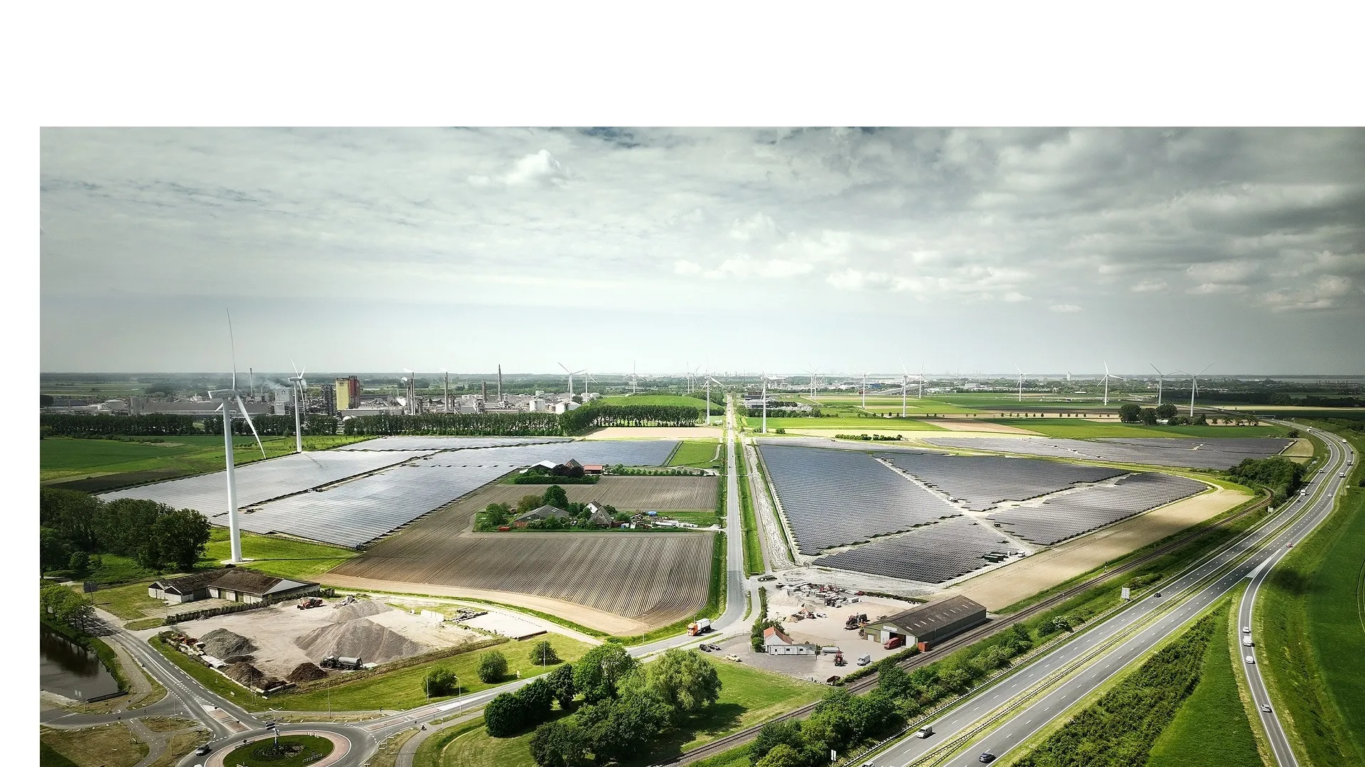Solar Magazine - Shell opent in Terneuzen zonnepark met 128.304 ...