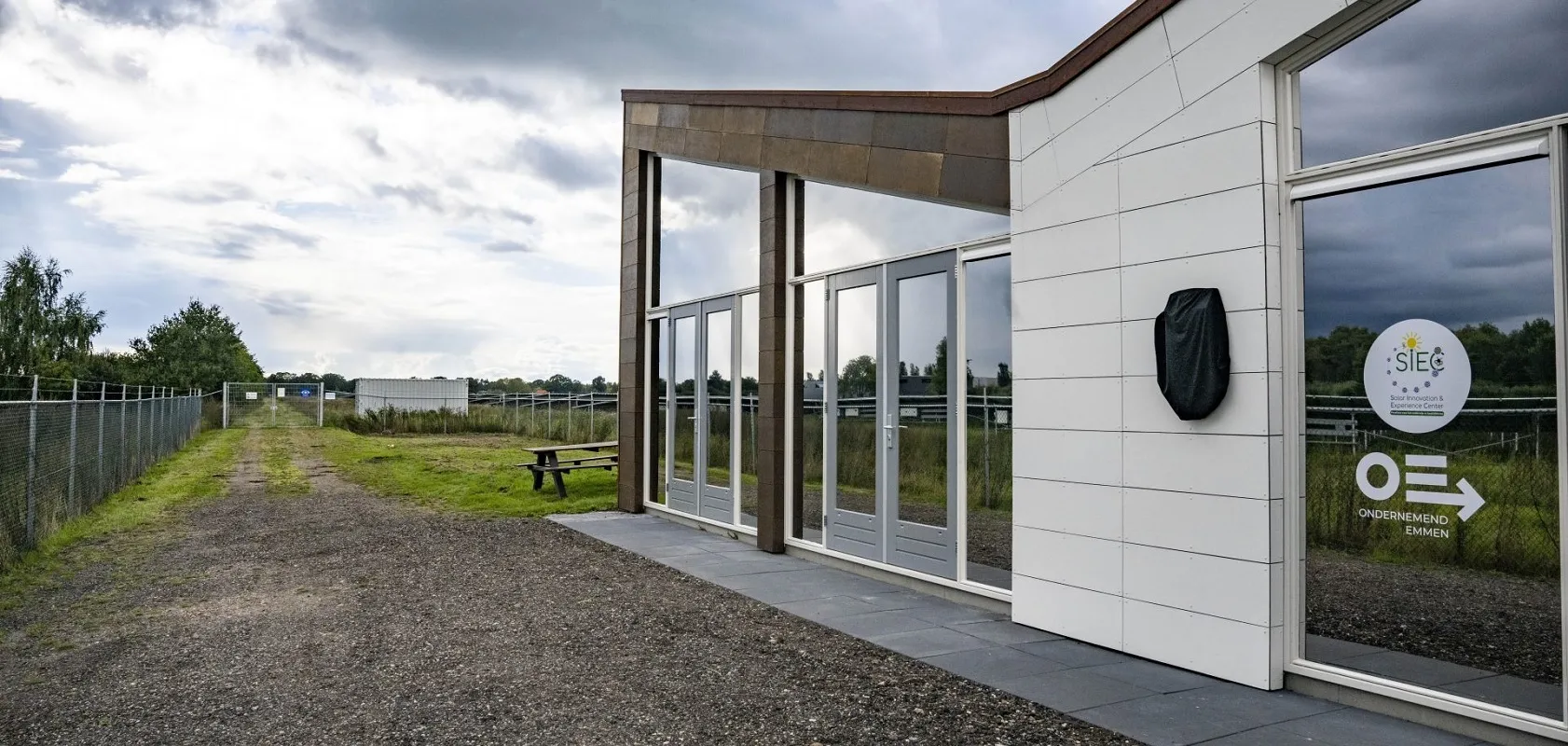 Solar Magazine - Solar Innovation and Experience Center bij zonnepark ...